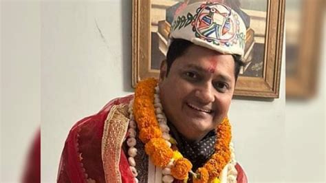 Ram Mandir Yogi Govt Made Kumar Kapileshwar Singh State Guest In Ayodhya Anand Kumar Also