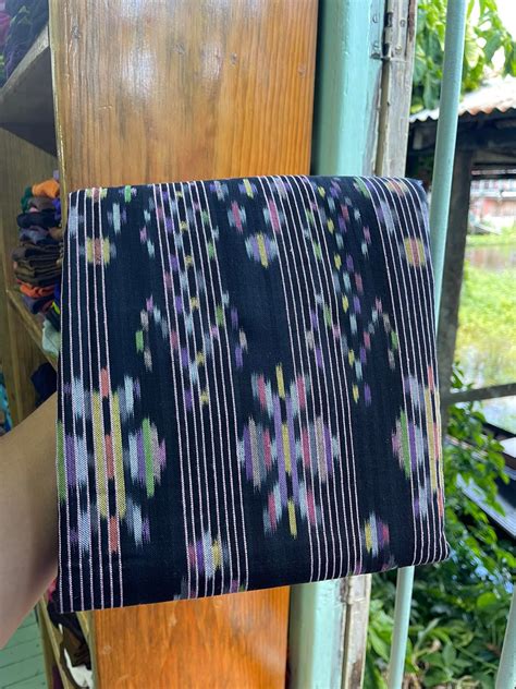 🖤 အင်းလေးလက်ခတ် ချည်ဇင်းမယ် 🖤 အနက်ခံလေးတွေဆို ဘာလေးနဲ့ တွဲဝတ်တွဲဝတ် အရမ်း လိုက်ပါတယ်နော် ပထမဆုံး