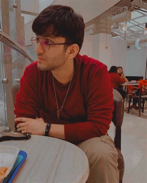 About Priyansh Soni Medium