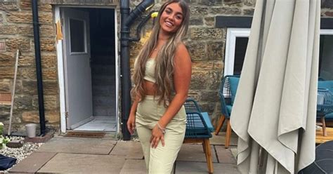 Courtney Nettleton La Ragazza Con Un Cancro Alla Tiroide Bigodino