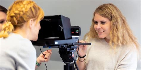 How To Horizontally Flip Or Invert Your Computer Display