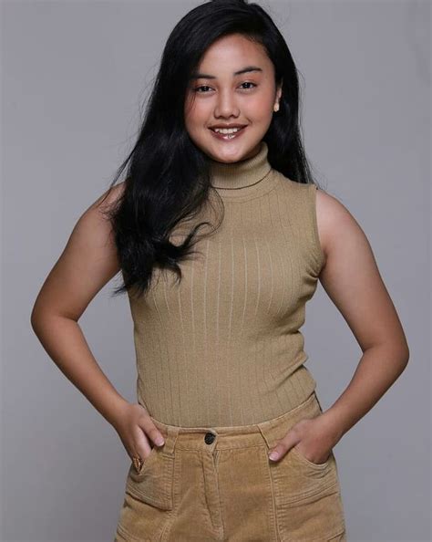 Fidya Haliza High Neck Dress Fashion Neck Dress