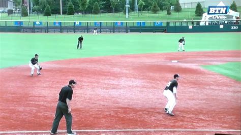 How To Catch A Short Hop In Baseball At Emma Spyer Blog