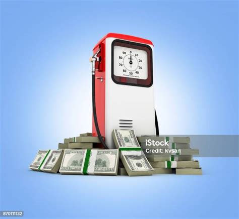 레트로 연료 펌프 100 달러 Bankrolls 개념으로 둘러싸인 블루 그라데이션에 고립 된 돈 미국 달러 지폐의 더미에 휘발유 가격 복고풍 연료 펌프의 3d 배경 0명에