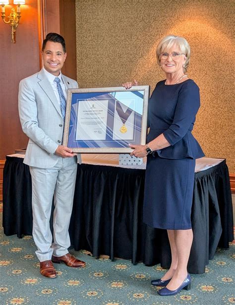 Erin Obrien Edmonds Kc Tep Receives Distinguished Service Award