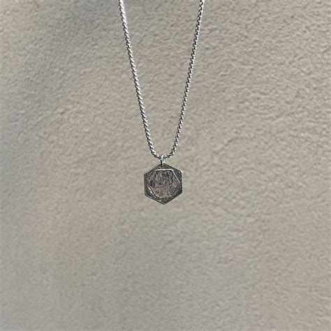 Hexagon Necklace 헥사곤 육각형 팬던트 목걸이 쿠도스 Kudos