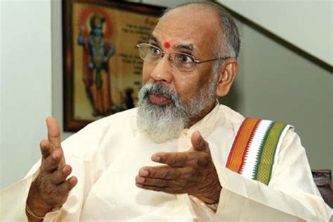 உயர்நீதித்துறை அரசாங்கத்திற்கு சார்பாக செயற்படுகின்றதா விக்னேஸ்வரன் கேள்வி தமிழ்வின்