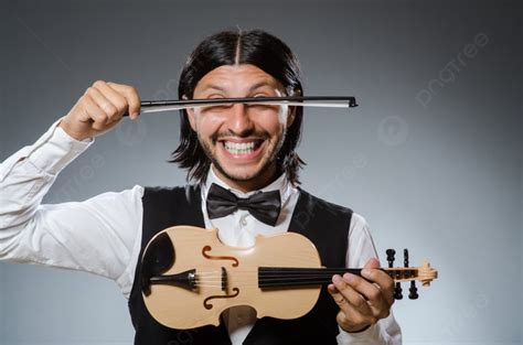 뮤지컬 컨셉의 재미있는 바이올린 바이올린 연주자 배경 및 무료 다운로드를위한 그림 Pngtree