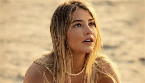 Le Beauty Look Du Mois Sarah Cameron Dans Outer Banks