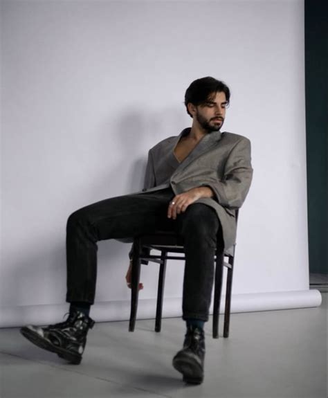 Мужчина Мужские модели позы Портреты мужчин Мужской портрет