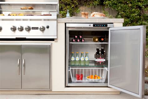 Coyote 21 Outdoor Refrigerator Pool Warehouse