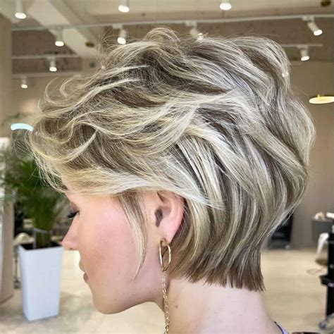 29 Cutest Pixie Cuts For Wavy Hair That Are Trending Right Now