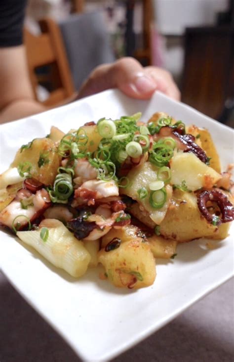 タコとじゃがいものガリバタ Papaizm