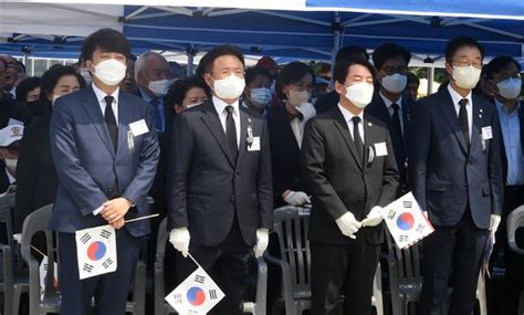 백선엽 장군 2주기 추모행사서 만난 이준석·안철수 네이트 뉴스