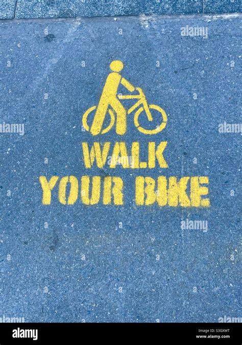 Sidewalk Sign Hi Res Stock Photography And Images Alamy