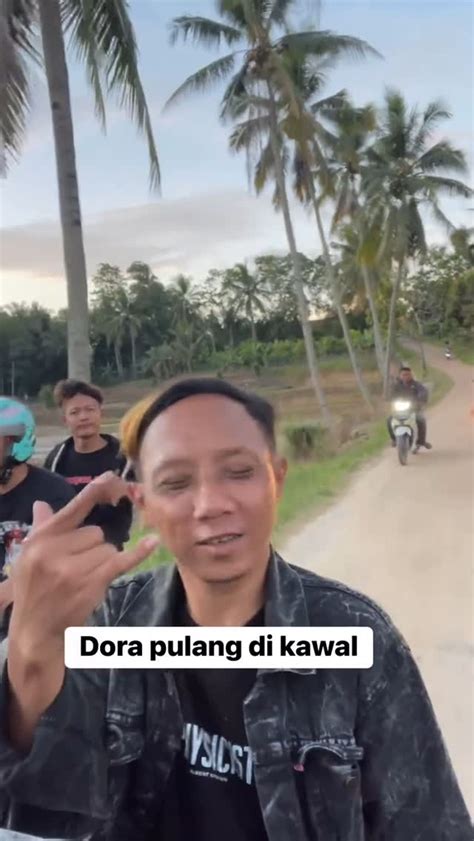 Dora Artis Artisdoraofficial • Instagram Photos And Videos
