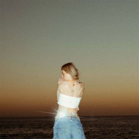 Dasha Shares New Song King Of California Out Now