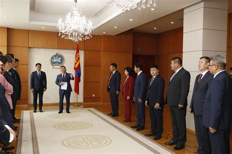 Ерөнхийлөгчид шинэ Засгийн газрын гишүүдийг танилцуулав