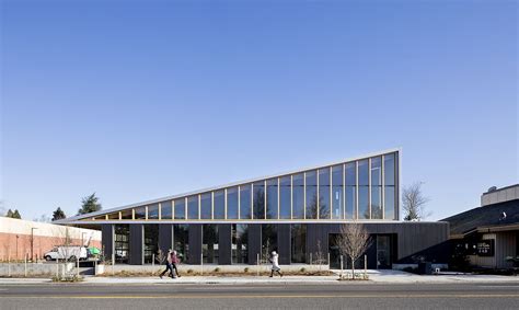 Modern Industrial Flex Building Design