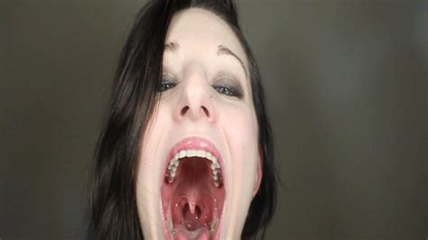 Spread My Pretty Mouth Young Milf Aura Clips4sale
