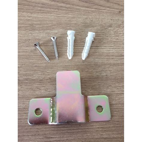 ขายึด ขาแขวน ตะขอ ตัว T ที่แขวนถังดับเพลิงเคมีแห้งติดกับผนัง แถม พุก น๊อต Shopee Thailand