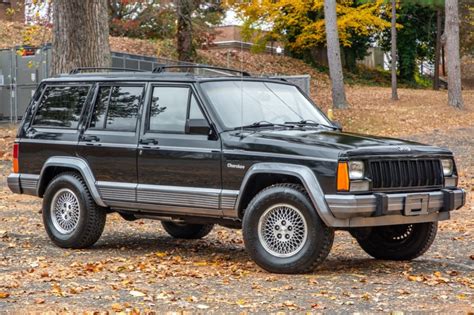 1996 Jeep Cherokee Country 4x4 For Sale On Bat Auctions Sold For