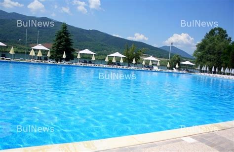 Басейните във Враца предозирани с хлор