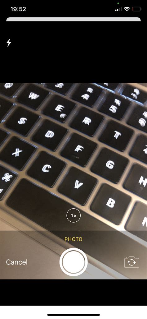 swift image picker using camera in landscape not working properly