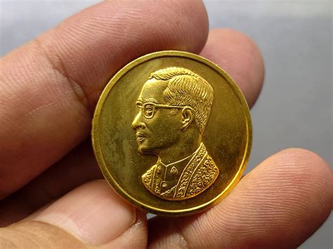 เหรียญคุ้มเกล้า เนื้อทองคำ ทองหนัก 15 7 กรัม พิมพ์ใหญ่ พ ศ 2522 พร้อมกล่องเดิม เหรียญ