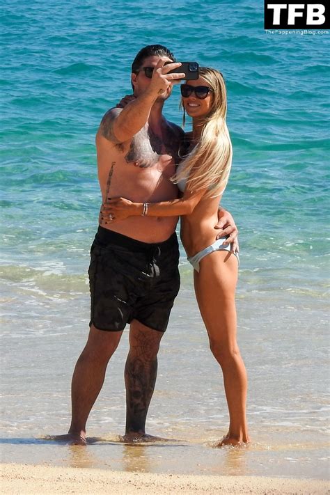 Christina Haack Wears A Band With Her Engagement Ring During Cabo Vacation Photos