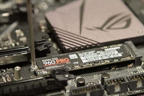 Как установить Ssd накопитель в разъем M 2