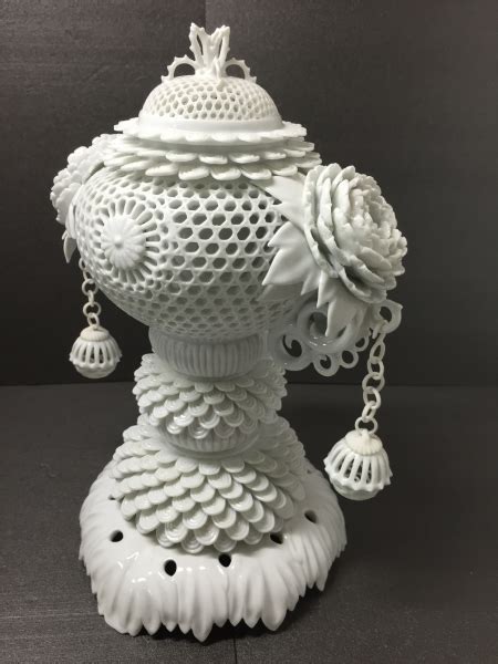三川内焼 古平戸 透かし彫り香炉 長山作 伊万里有田 売買されたオークション情報yahooの商品情報をアーカイブ公開 オークファン