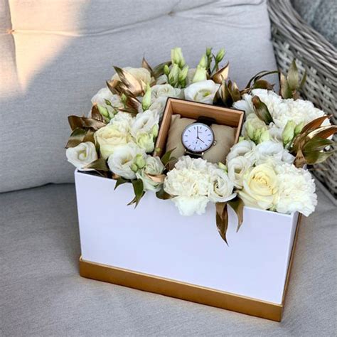 تزیین کادوی روز مرد و روز پدر تزیین لباس مردانه در باکس