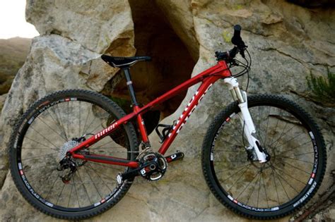 Review Niner Emd 9