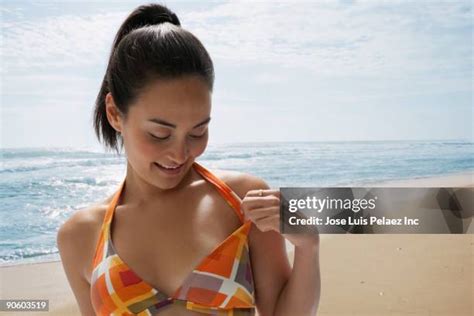 133 Stock Fotos Und Hochauflösende Bilder Zu Tan Lines Beach Getty Images
