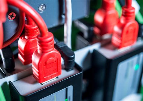 Difference Of Hdmi Splitter Vs Hdmi Switch Rising Tech