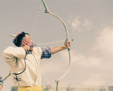 How To String And Unstring A Recurve Bow Silk Road Bows