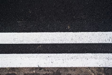 Premium Photo Double Lines On The Road