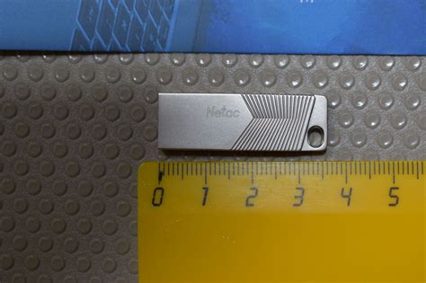 Флешка 64Gb Netac UM1 silver USB 3.2 (NT03UM1N-064G-32PN) — купить в ...