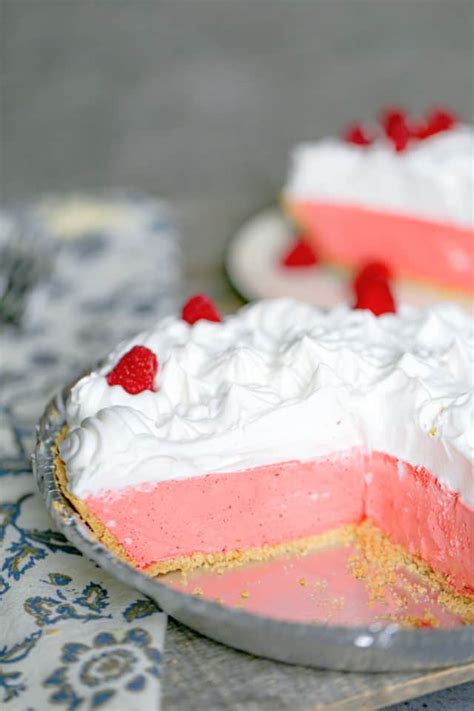 3 Ingredient Jello Cool Whip Pie The Baking Chocolatess