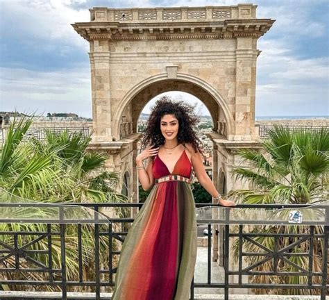 Lara Mor Free Live Webcam Show XXX Chat XHamsterLive