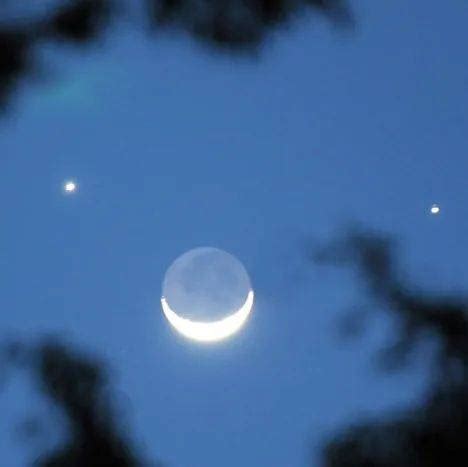 罕现明天凌晨双星伴月奇观顺德夜空或现笑脸趣景 火星 木星 天文