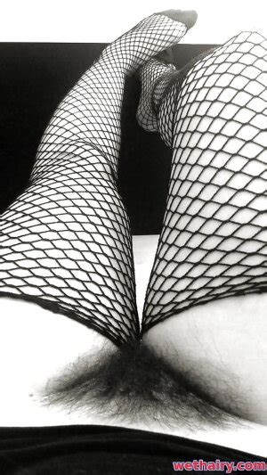 Redirecting To En Picssearch Hairy Triangle