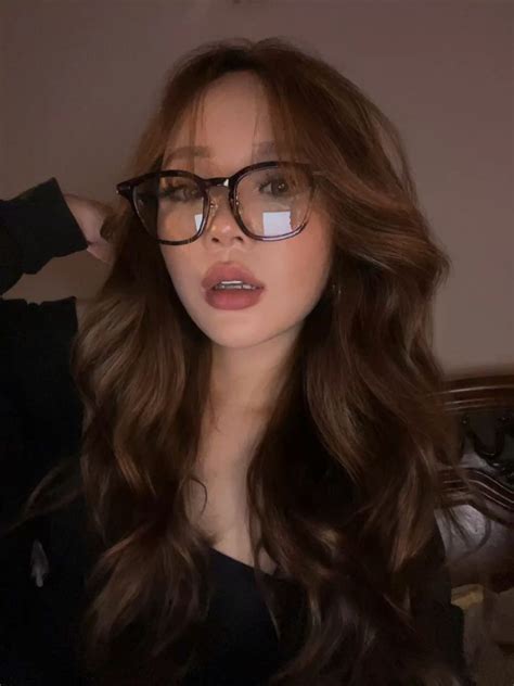 Glasses Girl Aestheticglassesglasses Girlasian Girlcapaestheticit Girl