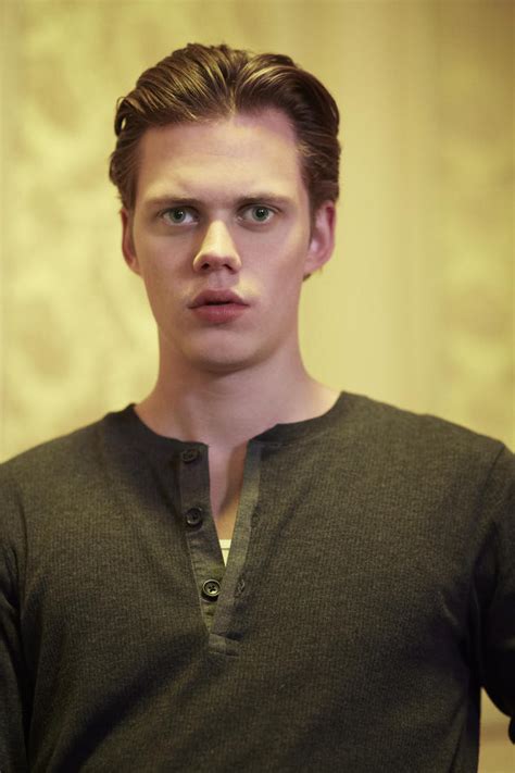 Bill Skarsgard 高清图片，堆糖，美图壁纸兴趣社区