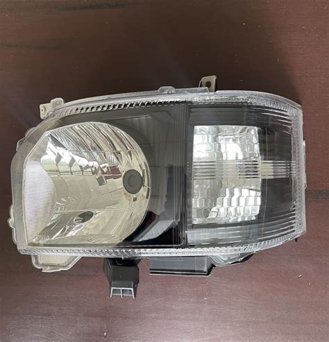 CARMATE Toyota Hiace 2014 -2019 "B Style" Head Lights - bodykits aero ...