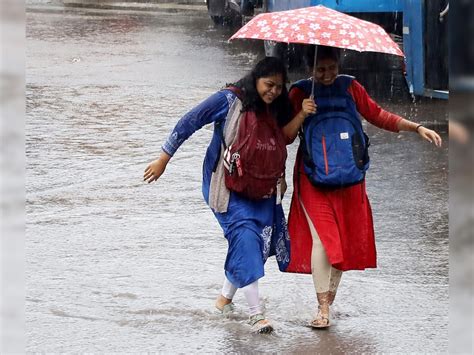 Weather Update Heavy Rains Continue Across Kerala Imd Issues Yellow