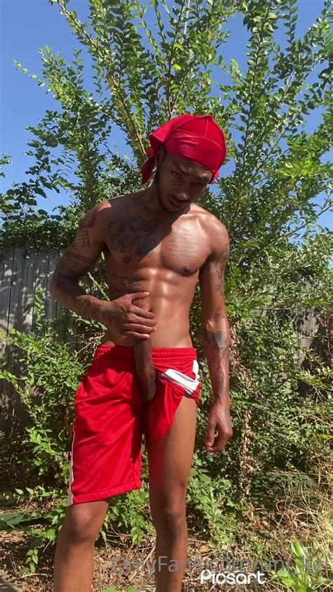 Black Teen Masturbates Outside Uni Kel ThisVid Com