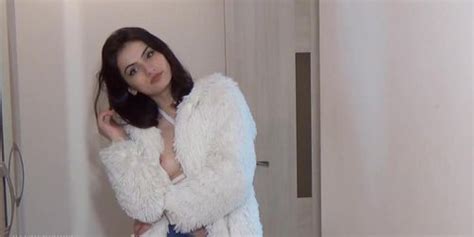 Lisya Posing For Sex Money Porn