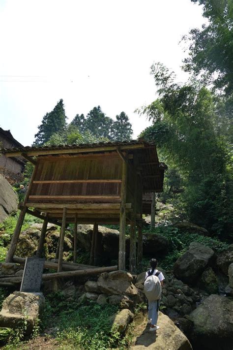 圖蟲人文攝影貴州從江岜沙苗寨景區建起旅遊扶貧攤位 每日頭條
